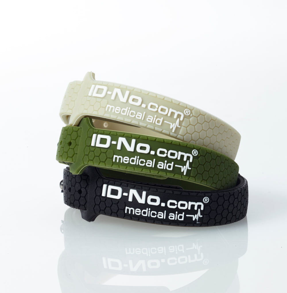 Die Original SOS-ID Armbänder mit dem digitalen Notfallpass am Arm.